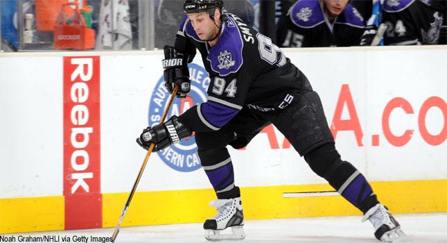 Rib injury may sideline Kings’ Smyth a month