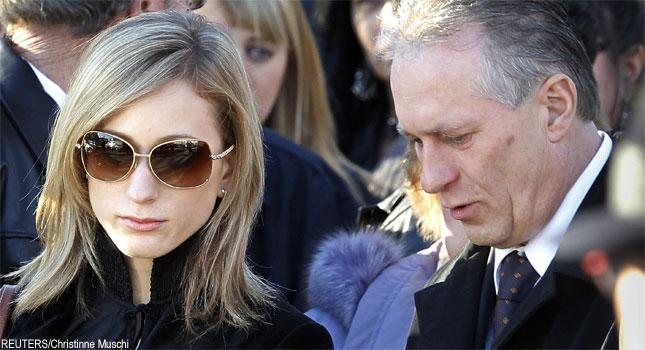 Olympic hero Rochette lays mother to rest