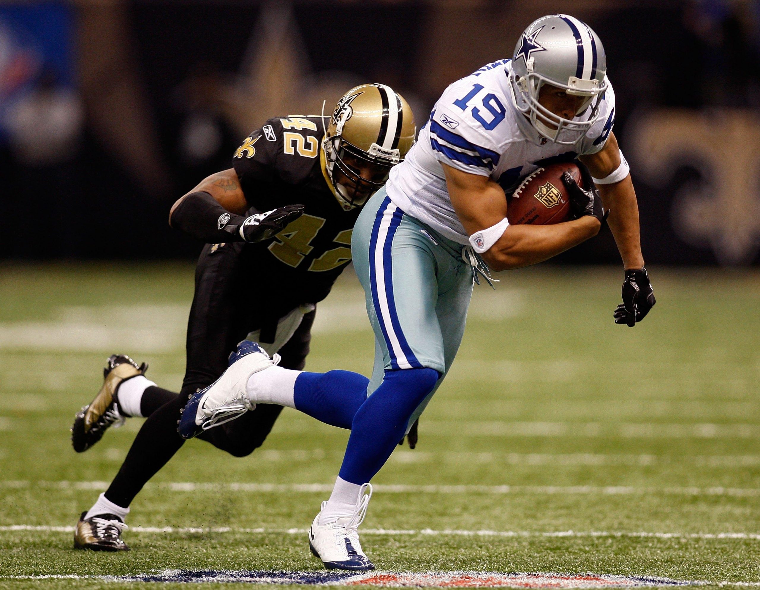 Austin signs Cowboys contract tender