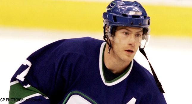 Canucks give ex-star Morrison a tryout
