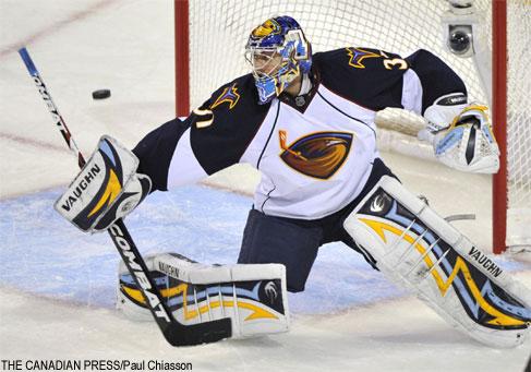 Pavelec makes 47 saves in win over Habs