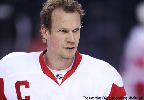At 40, Lidstrom still starring for Red Wings