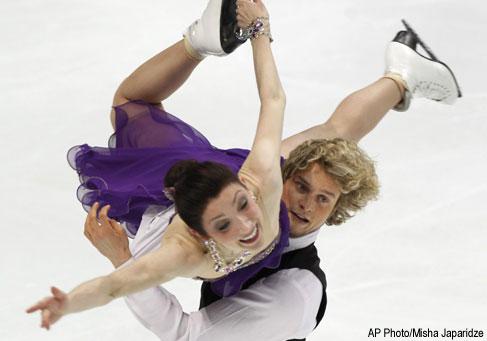 American ice dancers edge out Virtue, Moir