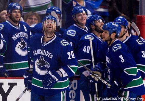 Live chat during Canucks-Predators Game 5