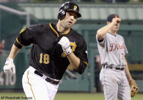 Walker has career-high five runs over Tigers