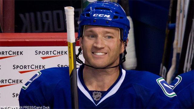 Veteran Fedoruk fails to stick with Canucks