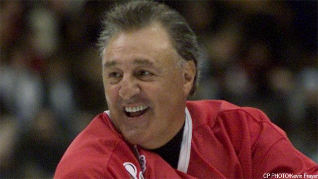Lightning unveil statue of Esposito at arena