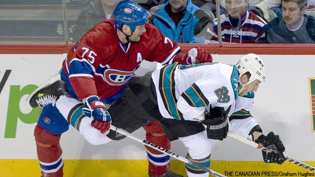 Kaberle sets up two in Habs debut