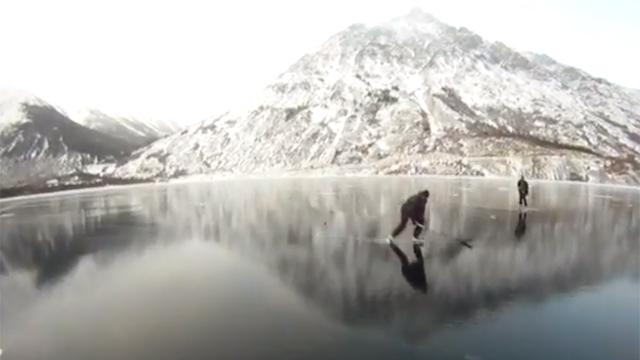 Replay of the Day: Best shinny rink ever?