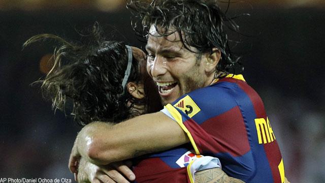 Paris Saint-Germain signs defender Maxwell