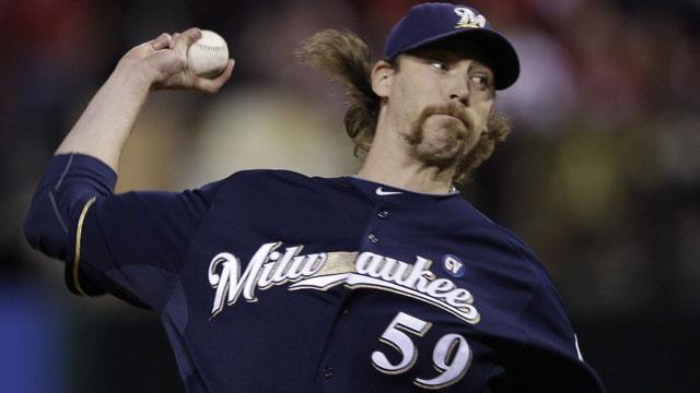 Brewers renew closer Axford for 2012 season