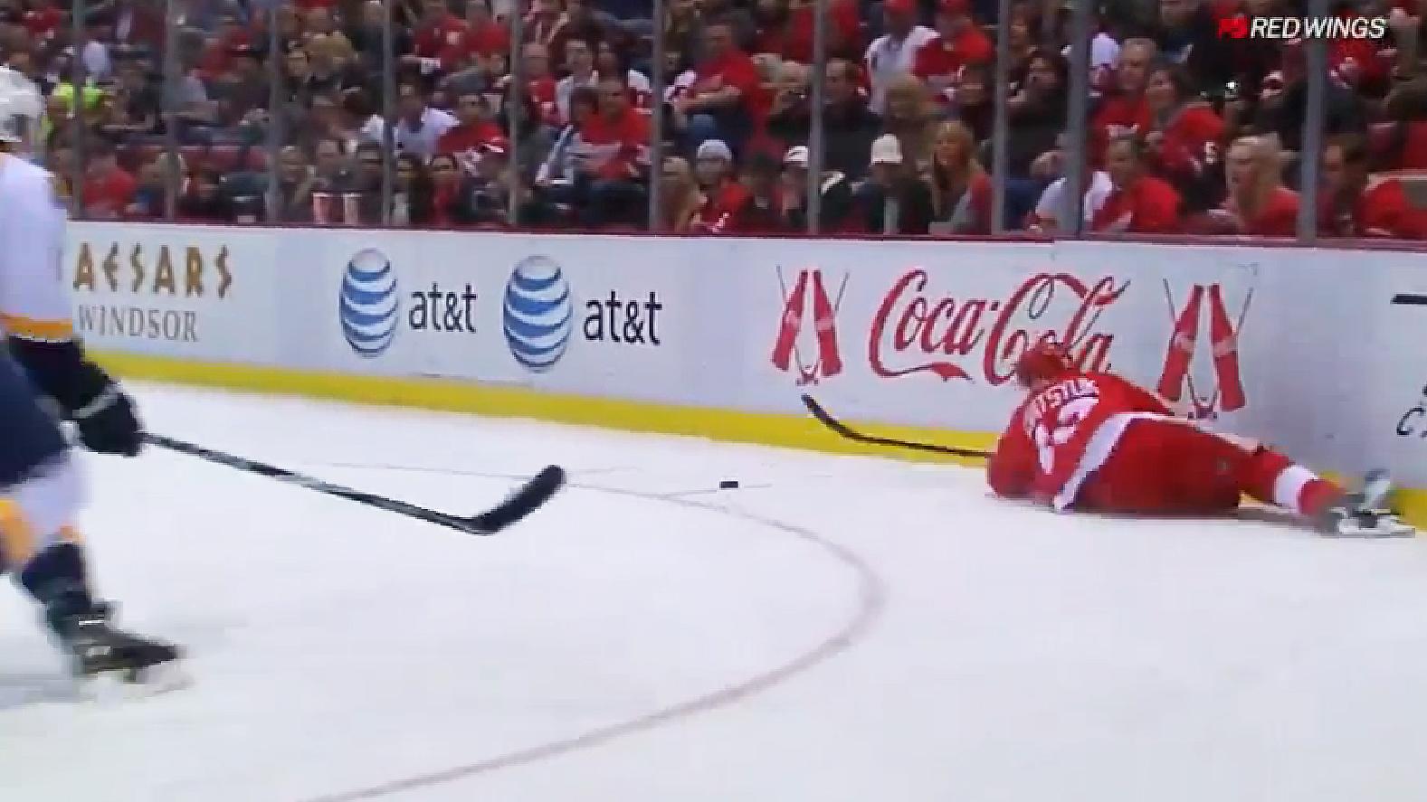 Replay of the Day: Datsyuk down, sets up goal