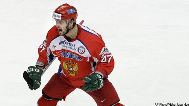 Watch: Radulov slashes coach in the face
