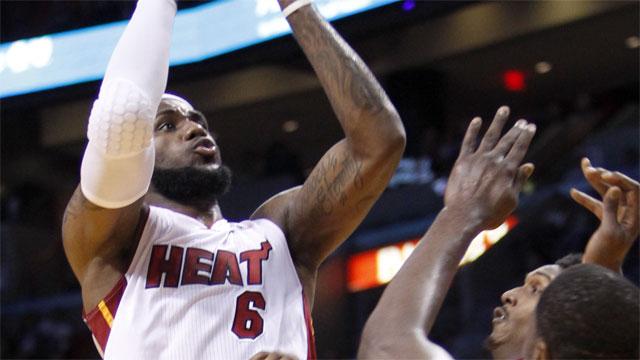 James scores 32, Heat blow out Knicks