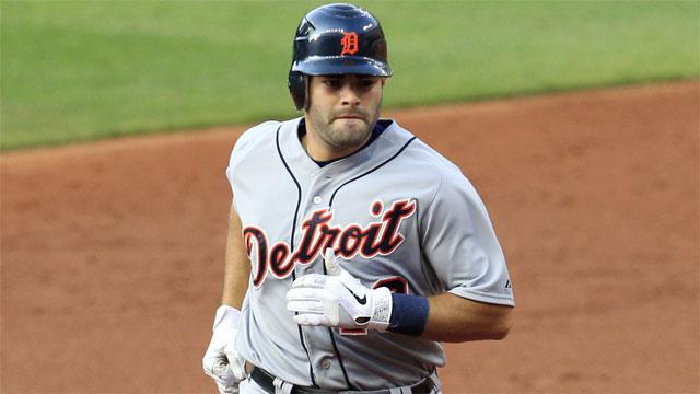 Tigers catcher Avila returns to starting lineup