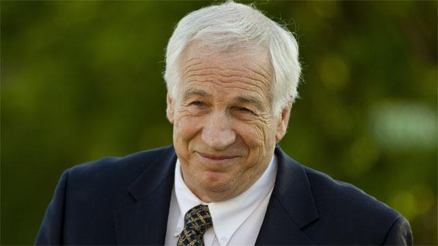 Ex-coach McQueary testifies in Sandusky case