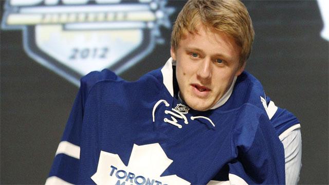 Leafs sign top pick Rielly to three-year deal