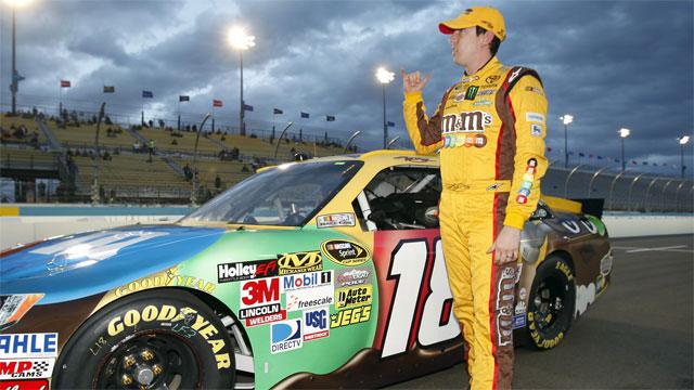 Busch wins pole at Phoenix with track record