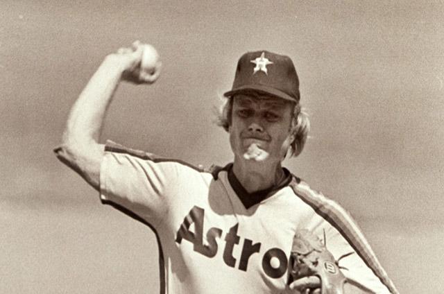 Daily Gallery: Outstanding knuckleballers