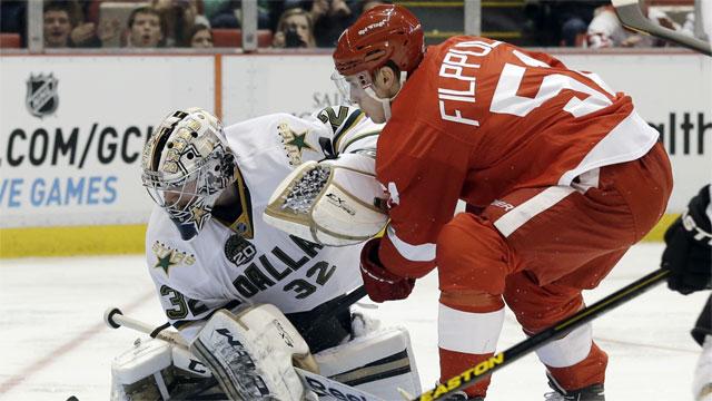 Filppula scores twice, lifts Wings over Stars