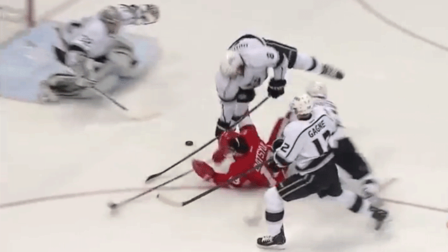 Gotta See It: Doughty helmet-pops Datsyuk