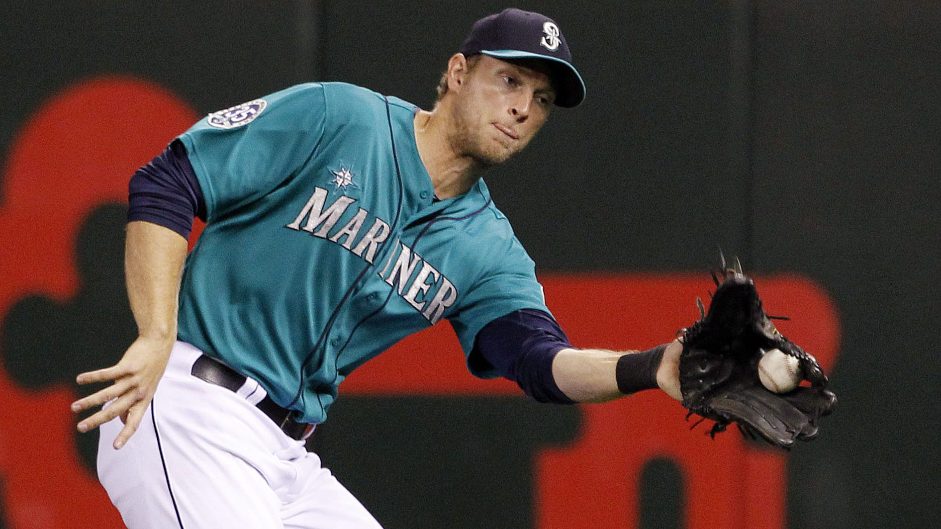 Mariners’ Saunders on DL with shoulder sprain