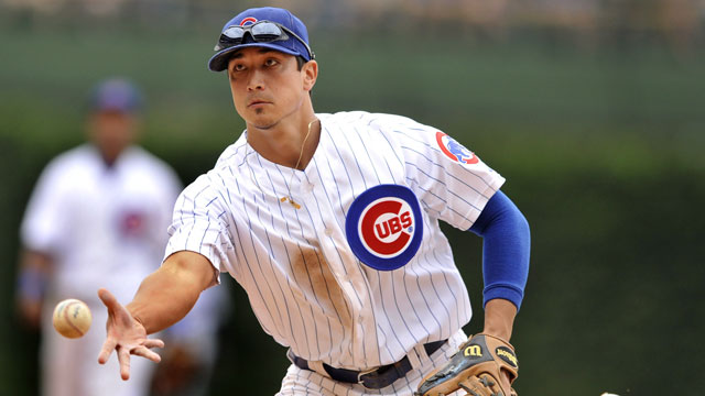 Cubs activate second baseman Barney from DL