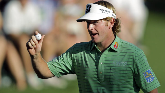 Snedeker, Cabrera tied for lead; Woods lurking