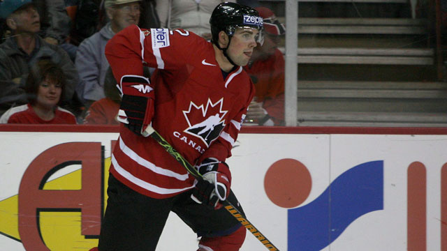 Canada GM Yzerman to cap roster at 23 players