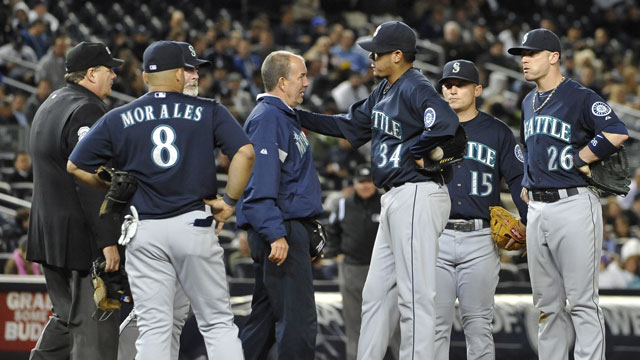 King Felix leaves early in Yankees win