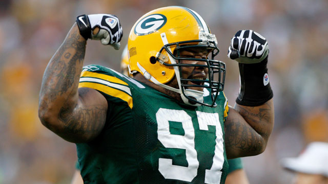 Jolly returns to Packers after three-year absence