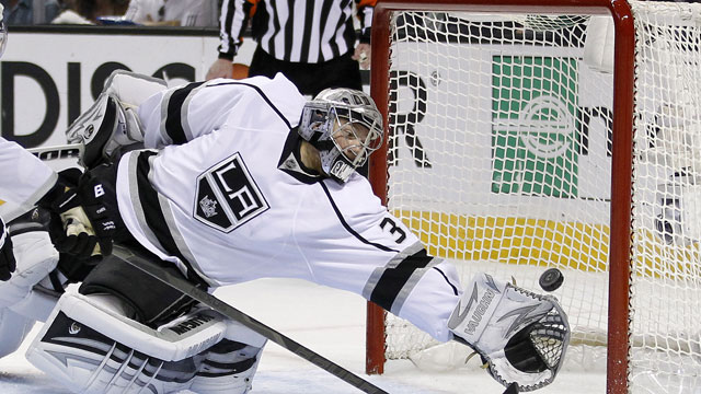 Jonathan Quick Save Sharks