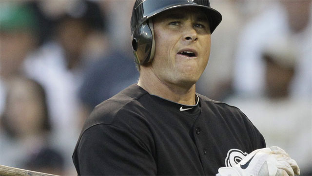 Diamondbacks trade Cdn Teahen to Reds