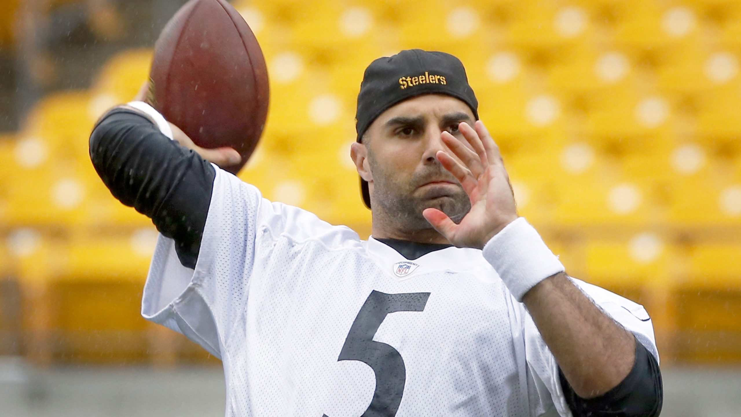 Pittsburgh native Gradkowski enjoys role