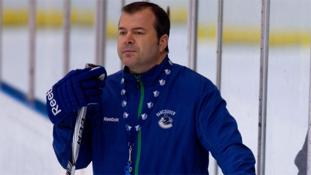 Vigneault agrees to five-year deal with Rangers