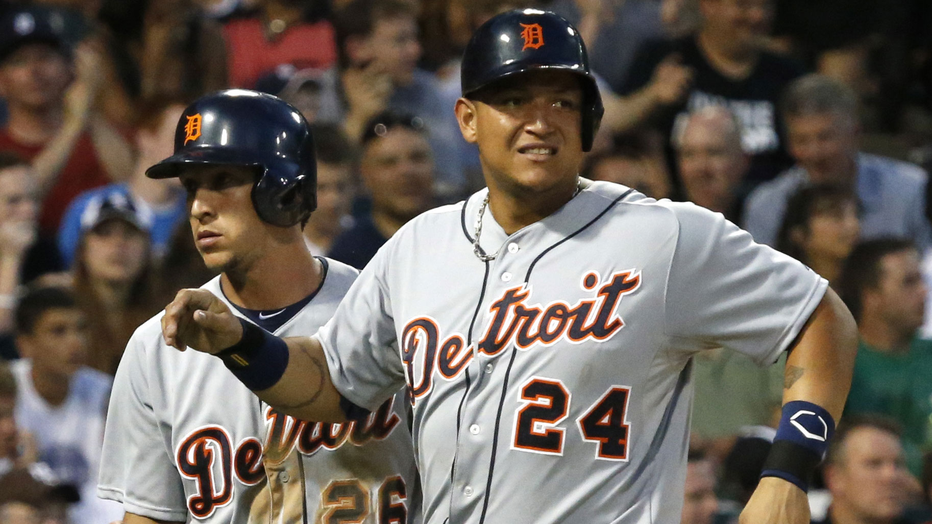 Cabrera day-to-day with sore hip flexor