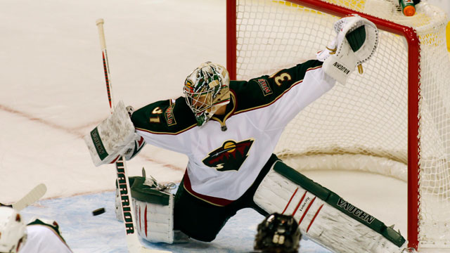 Sabres sign goalie Hackett to one-year deal