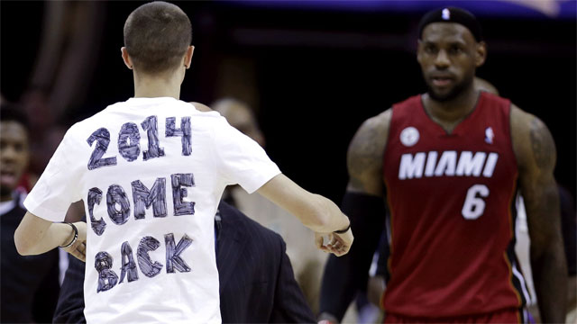 Report: LeBron may opt out of deal with Heat