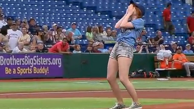 Jepsen’s disastrous first pitch goes viral