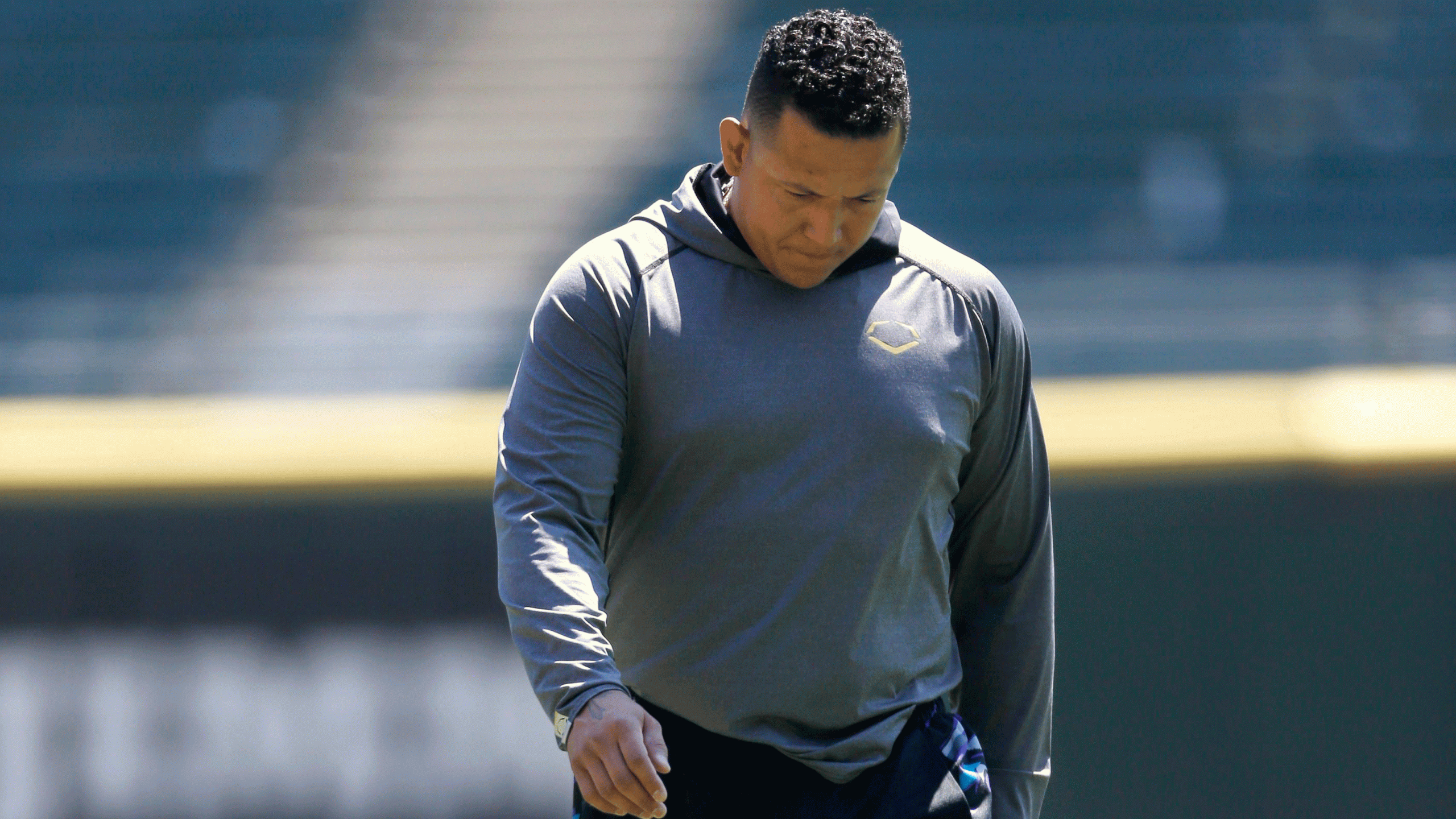Tigers’ Cabrera remains hampered by injury