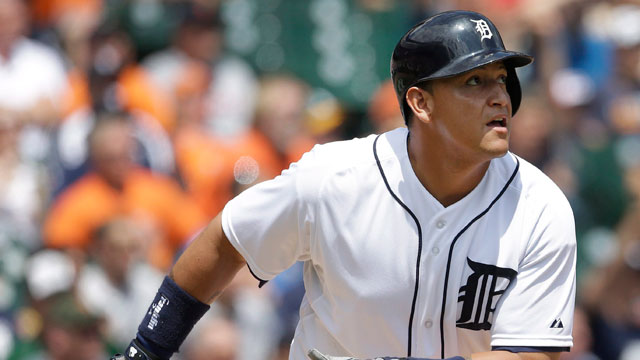 Cabrera provides walk-off dramatics vs. Royals
