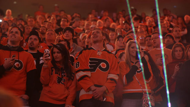 Flyers recruit fans to break world record