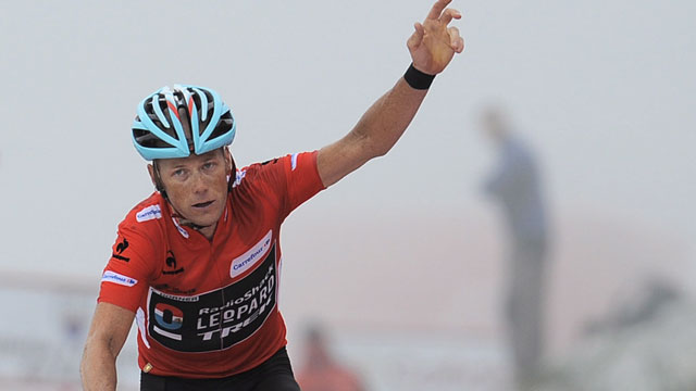 Horner wins Vuelta, becomes oldest tour champ