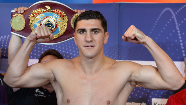 Huck out of WBO title defence with fracture