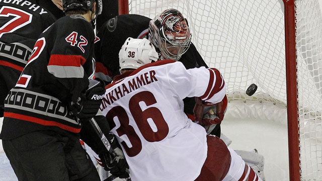 Klinkhammer lifts Coyotes over Hurricanes