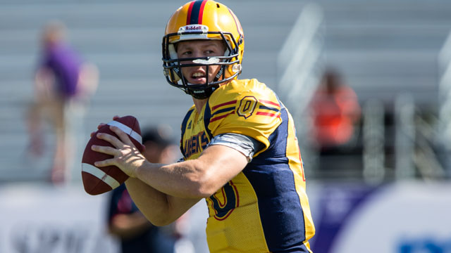 Gaels downs Gryphons to earn 1st-round bye