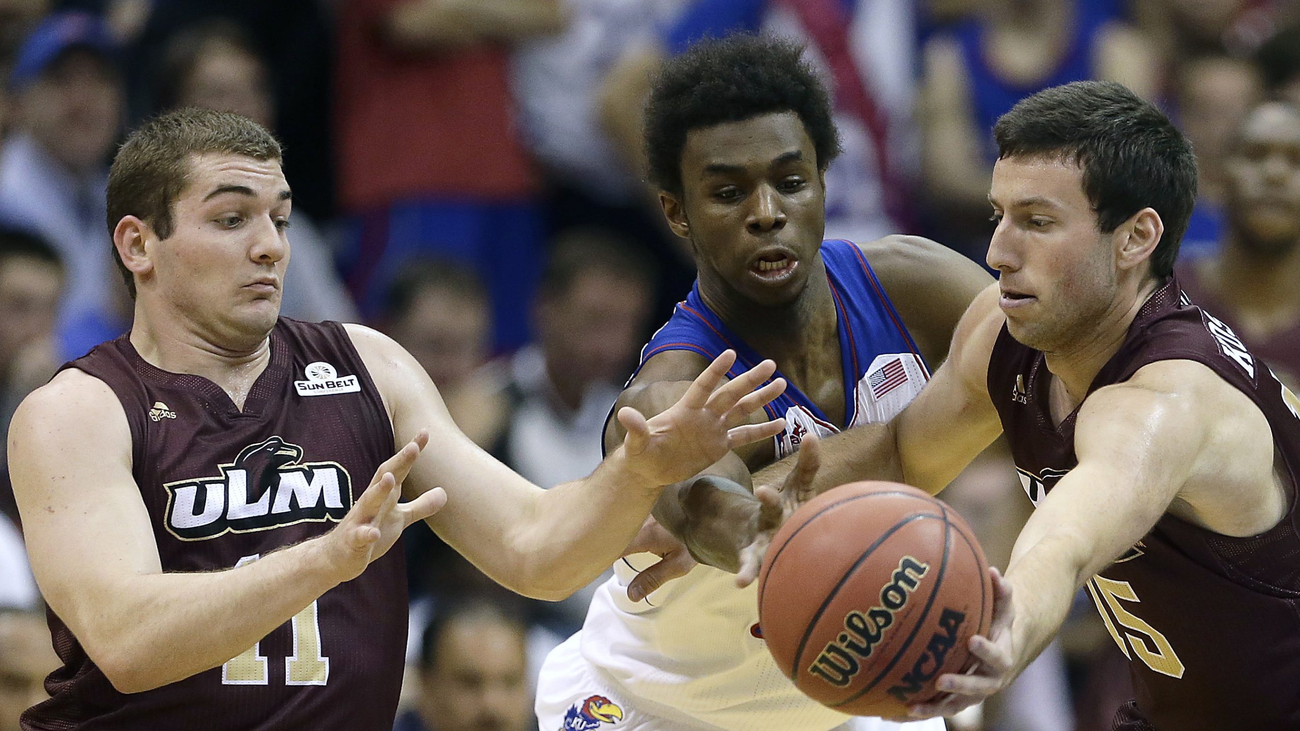 Wiggins makes Kansas debut, sinks 16 in win