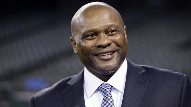 Mariners manager brings in new coaching staff