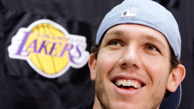 L.A. D-League team hires Luke Walton