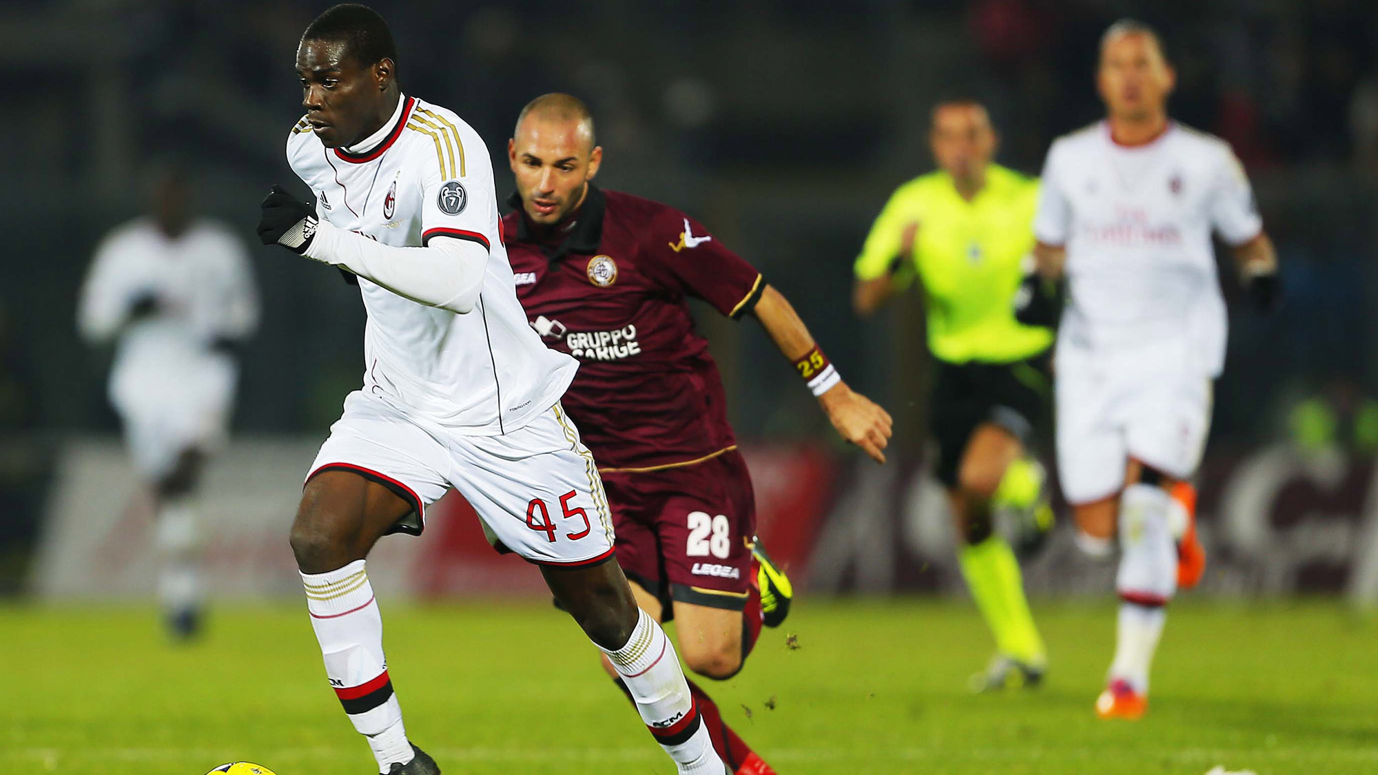 Soccer Central: The two sides of AC Milan